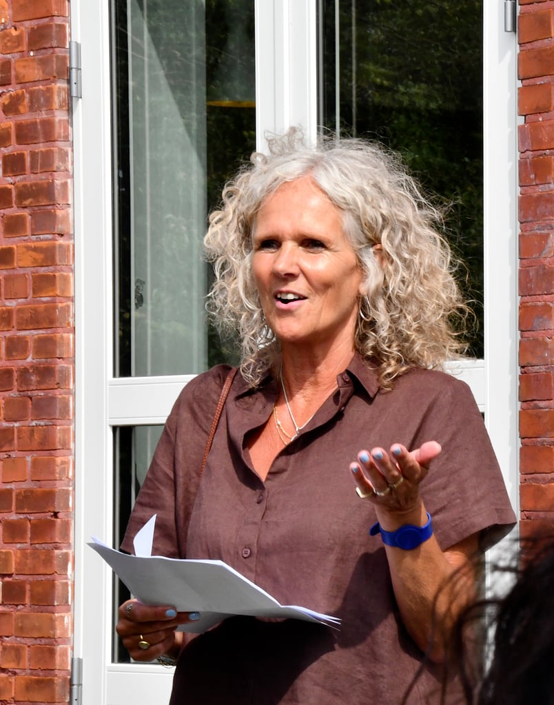 Snoren blev klippet til en ny start på Svendebjerggård. Se stort ...